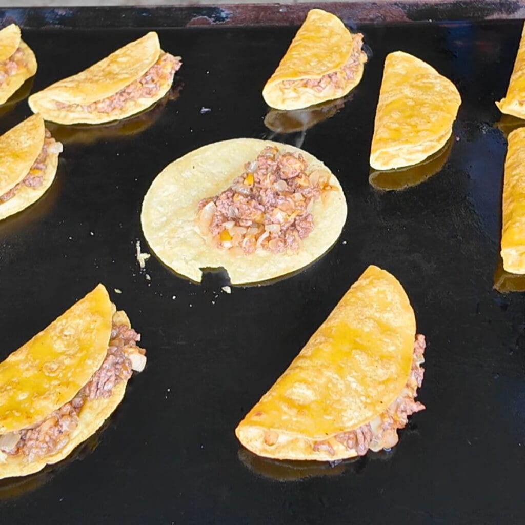 5 Easy Blackstone Griddle Recipes (Perfect for First-Time Owners) - Blackstone Griddle 101